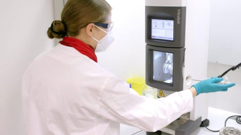 Cryo-Electron Tomography - Asa Andrew